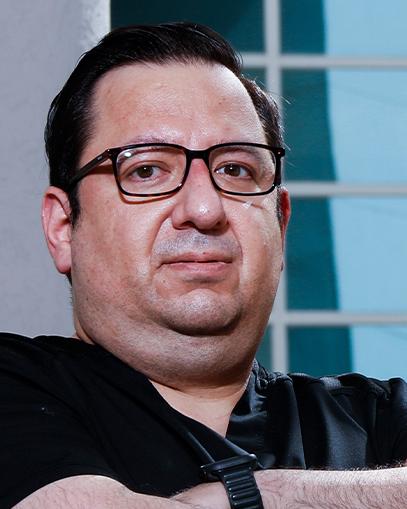Dr. Felipe Alberto Valdés Dávila | Hospitales Angeles